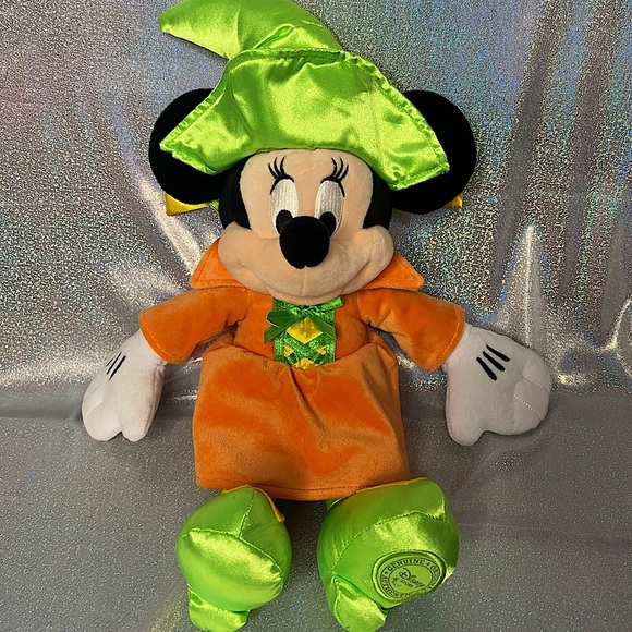 Disney | Toys | Halloween Minnie Mouse Witch 6 Collectable Plush ...